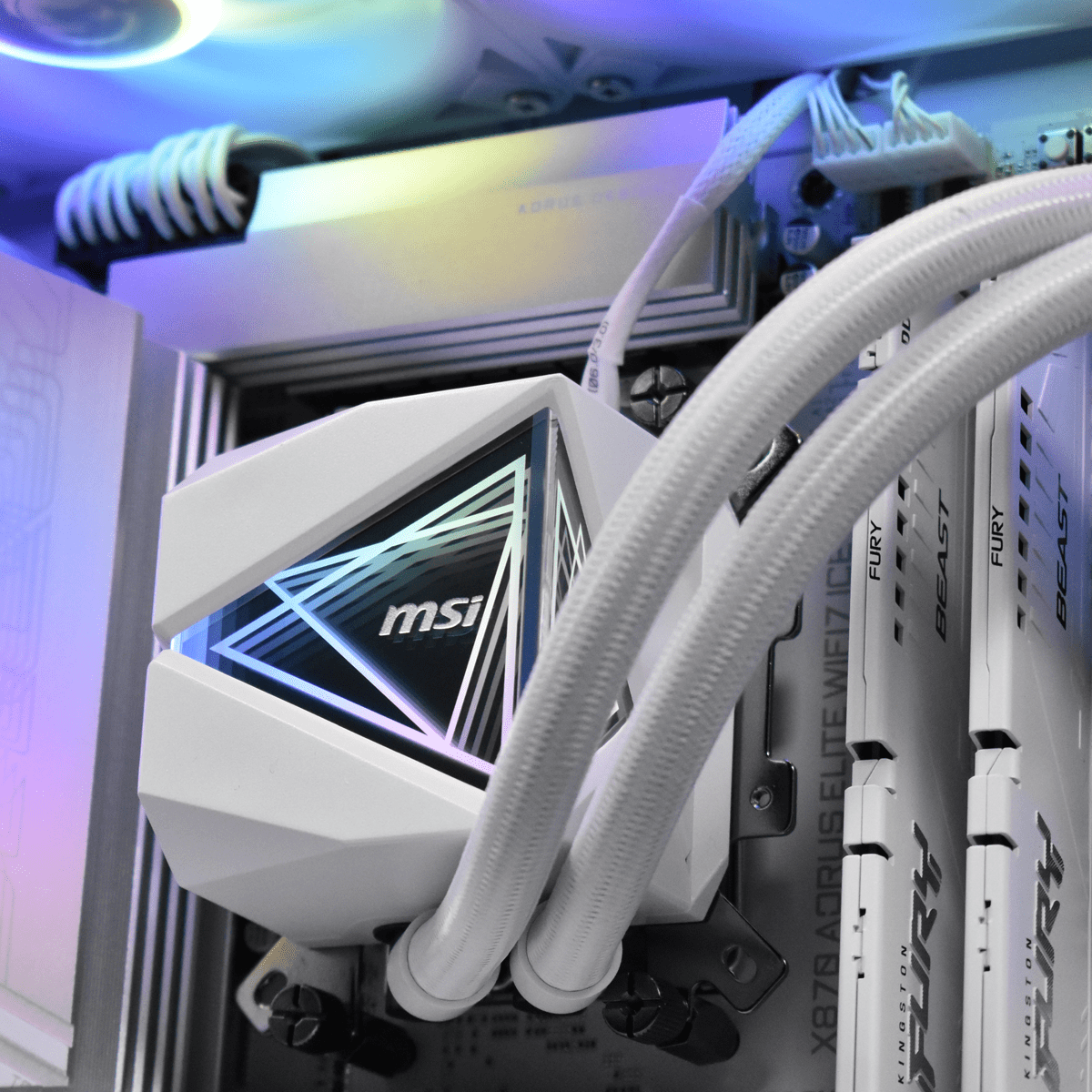 PC Gamer White Crystal - MSI RTX 5080 Blanc- AMD Ryzen 7 9800X3D